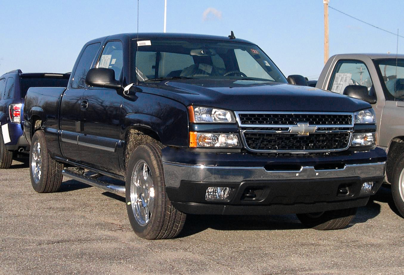 The Elevate Rack System from TruXedo | 1999-2006 Chevrolet Silverado 2500